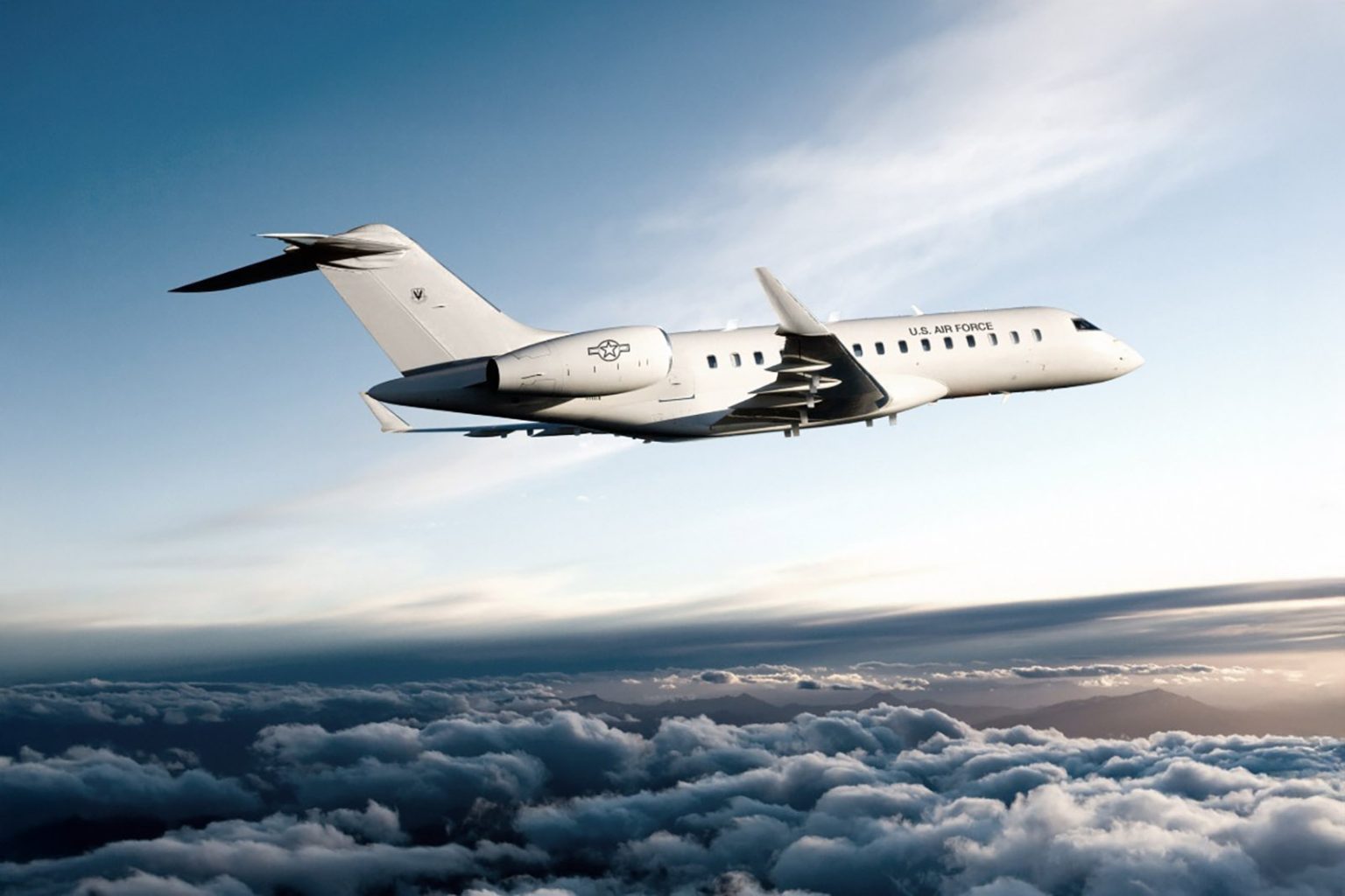 Osmý letoun Bombardier Global pro program BACN amerického letectva ...