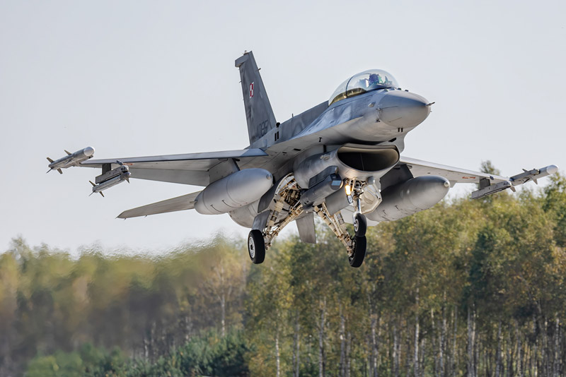 Polsko posiluje protivzdušnou obranu nákupem střel AIM-120D3 AMRAAM | MAGNET PRESS